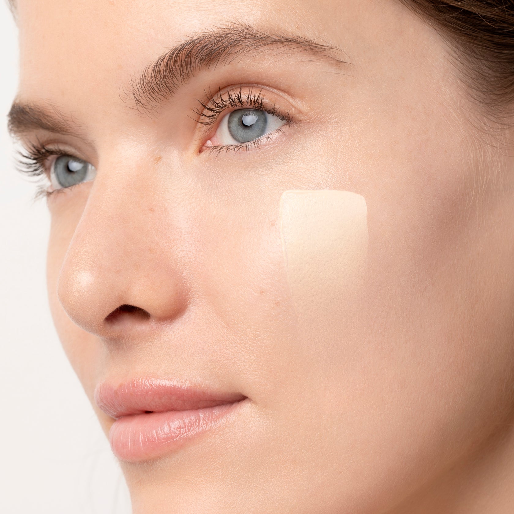 Just Skin Tinted Moisturizer Sunscreen Broad Spectrum SPF 15 – Chantecaille